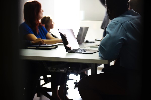 Setting Expectations When You’re Not the Boss - CrossGroup Inc. Setting Expectations When You’re Not the Boss - CrossGroup Inc.